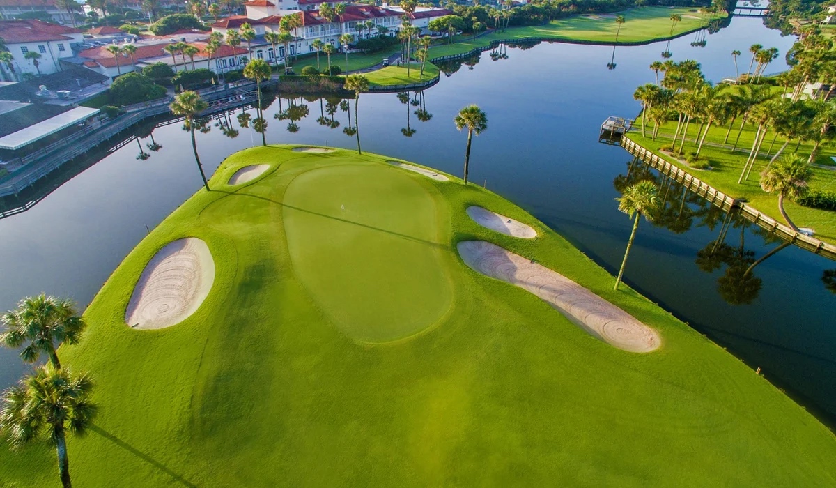 Inn-Golf-Island – Oxford Voyager Club